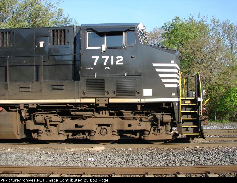NS 7712